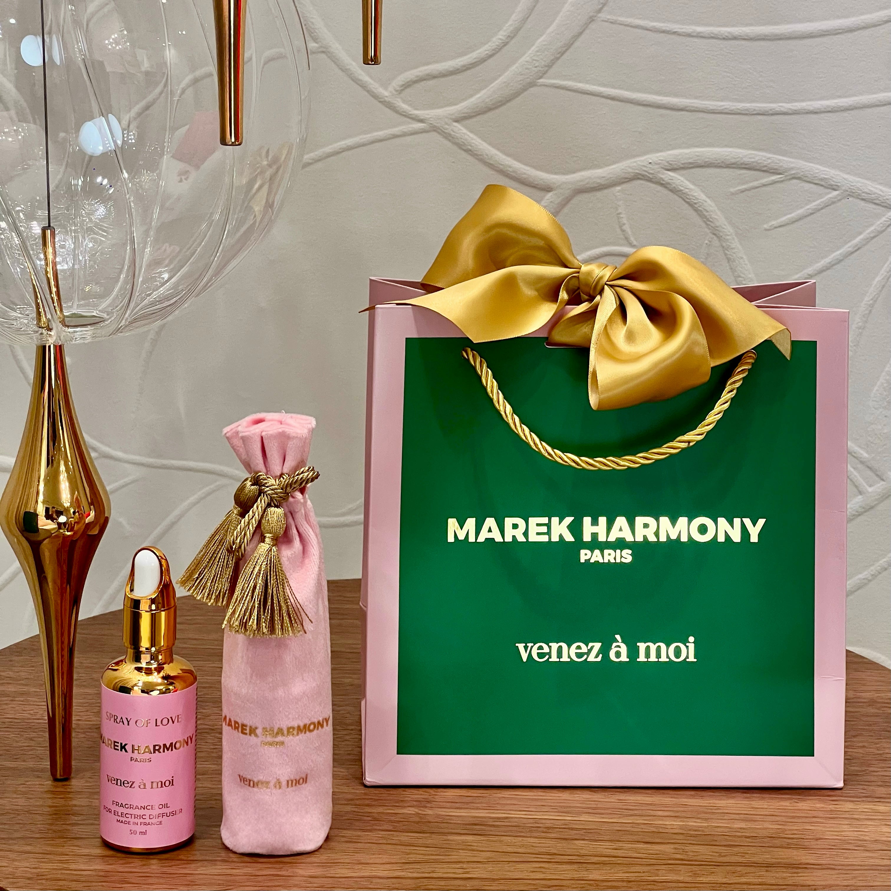 SPRAY OF LOVE - PINK - Fragrance Oil for Electric Diffuser – MAREK HARMONY